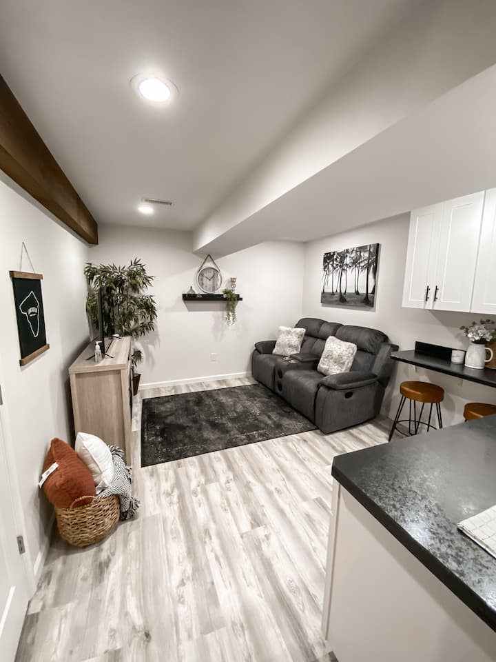 Location!! Directly Across From The Amish Village - Strasburg, PE USA