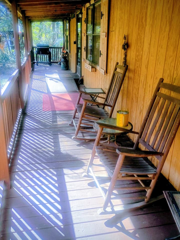 Private Country Farmhouse Cottage Close To Beaches - Milton, FL