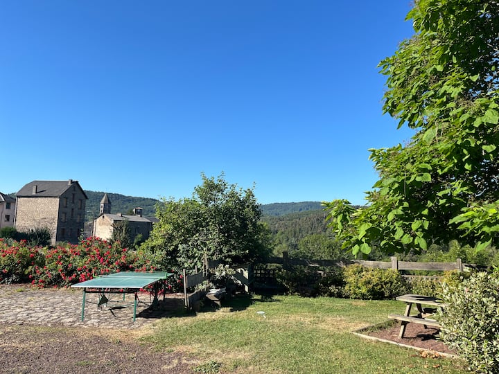 Belle Vue Dégagée, Jardin Partagé Ombragé. - Saint-Nectaire