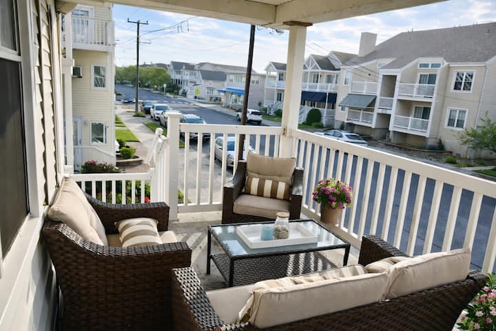 Steps To The Beach- Renovated Kitchen And Bathroom - Ocean City, NJ