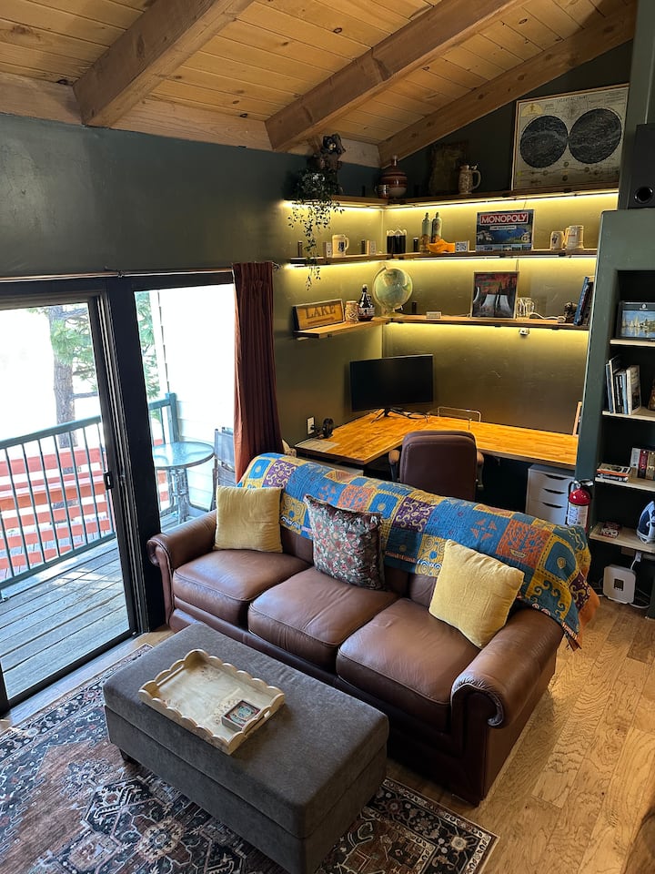 Cozy Condo With Lake Views & King Bed - Lake Tahoe