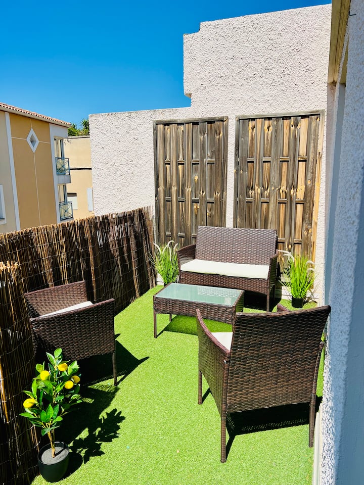 Appartement Terrasse Face Aux Halles De Narbonne - ibis budget Narbonne Sud A9/A61