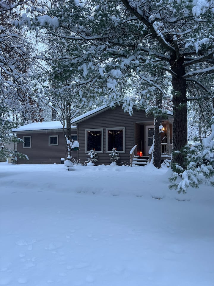 Cabin Trailtales (& Tails)🐕🌲lake Margrethe Access - Grayling, MI