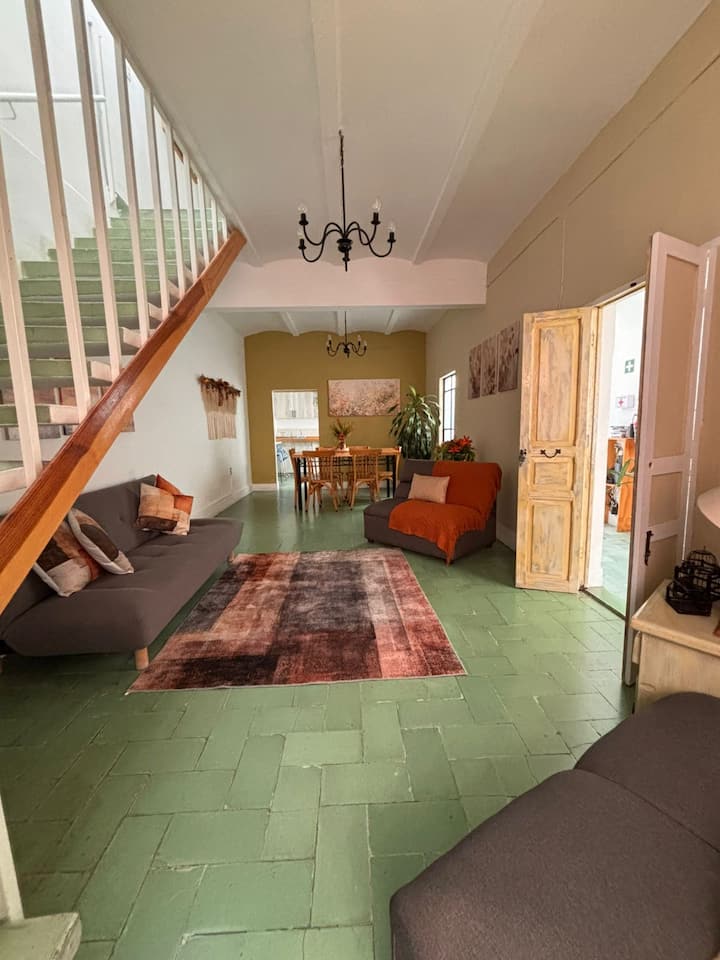 Casa  En El Corazón Del  Centro Histórico - Santiago de Querétaro