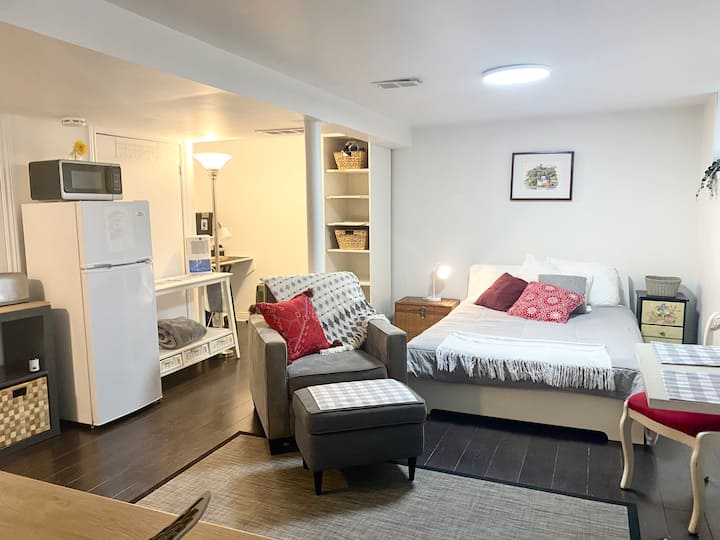 Toronto *Birchcliff Beaches - Toronto