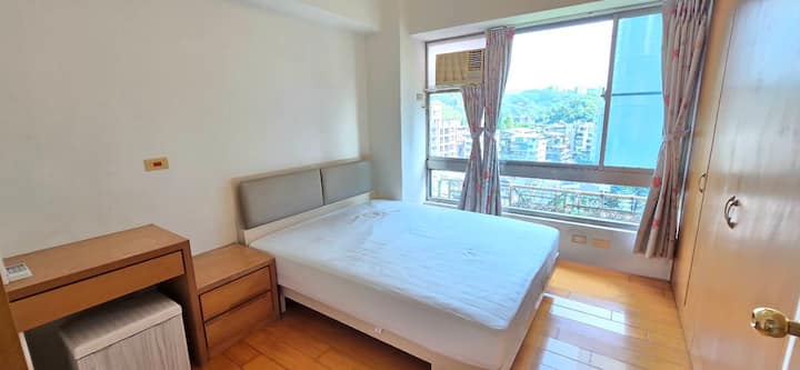 Three Minutes Walking Distance From Linguang Mrt - Taipei