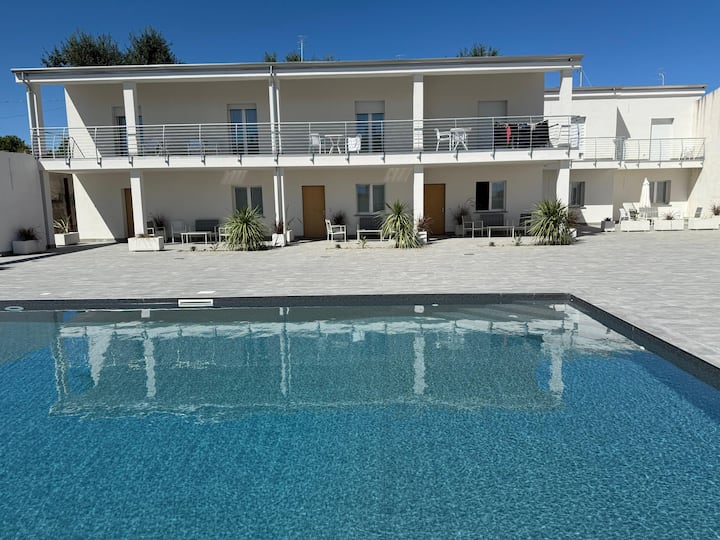 Omai Suite Residence Con Piscina - Italy