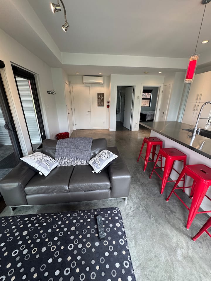 Happy Quails Guest Suite - Summerland