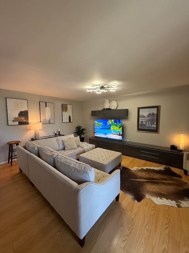 Modern Condo Near Beach Free Golf With Pickleball - Estero, FL