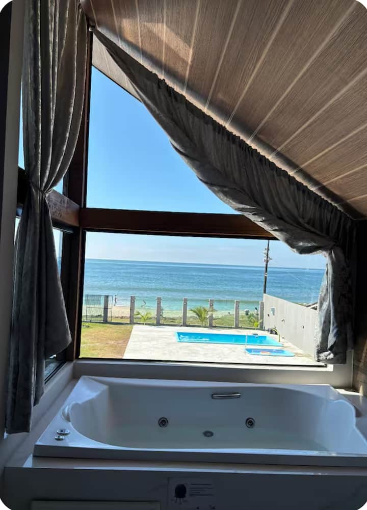 Chalé- 1 “Pé Na Areia” Em Itapoá Sc - Itapoá