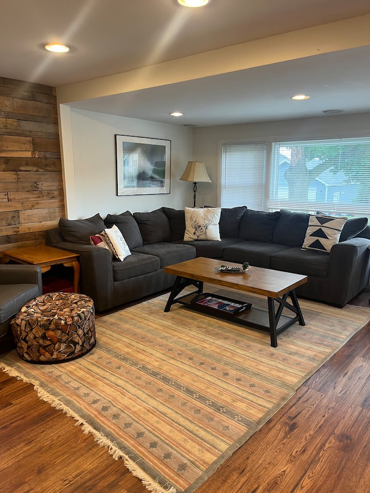 Long Lake Lodge - Fox Lake, IL