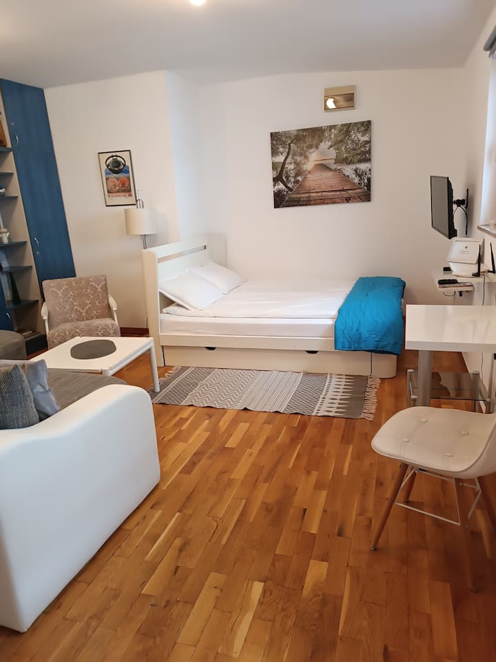 Jevrem's Apartment - 베오그라드