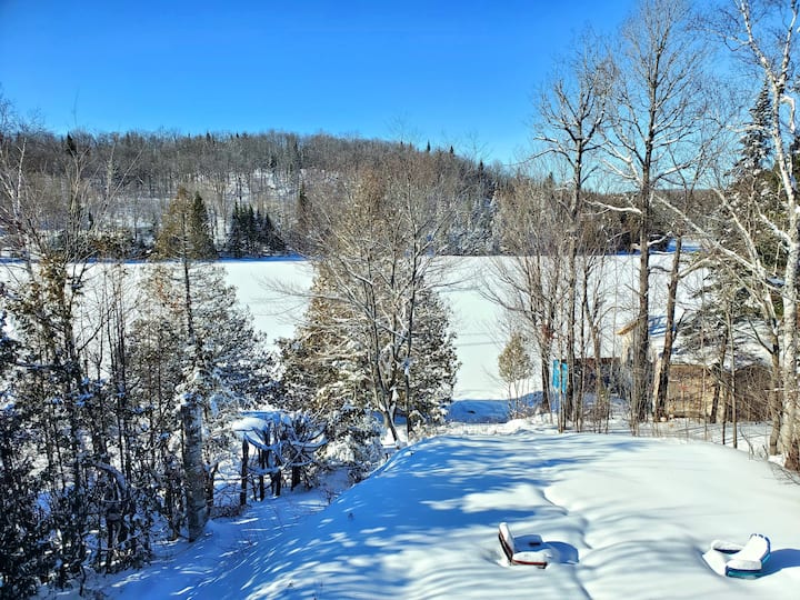 Chalet Familial, Vue Sur Le Lac - Saint-Hippolyte