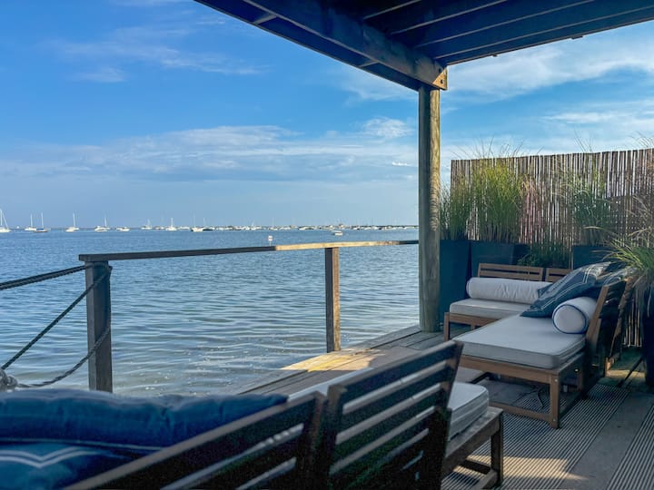 Beachfront Center Of Town 2b With Views For Days - Provincetown, MA