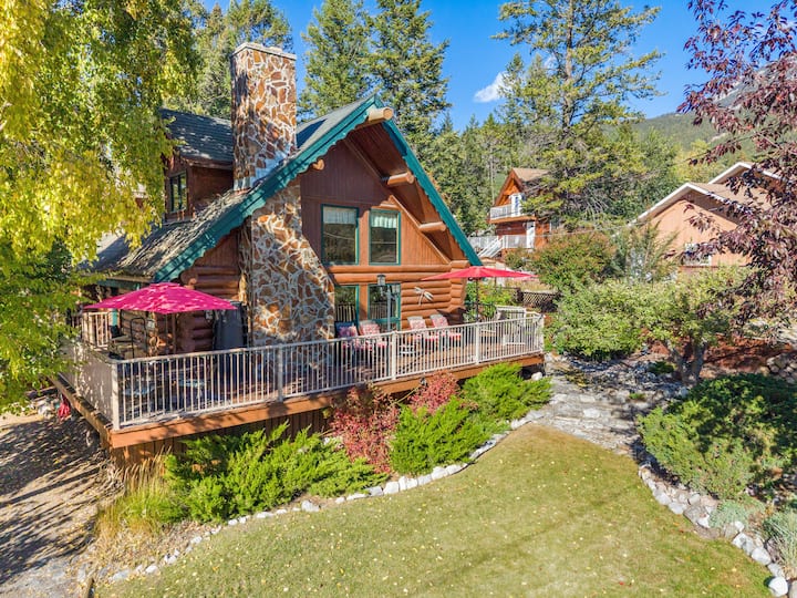Handcrafted Log Home: Ski, Golf, Hike, Soak. - Fairmont Hot Springs, BC