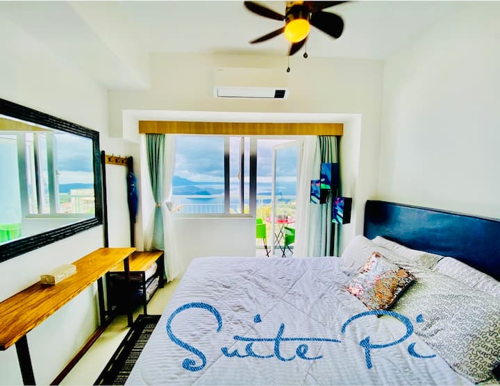 Suite Pi @ Taal View With Balcony King Size Bed - Tagaytay