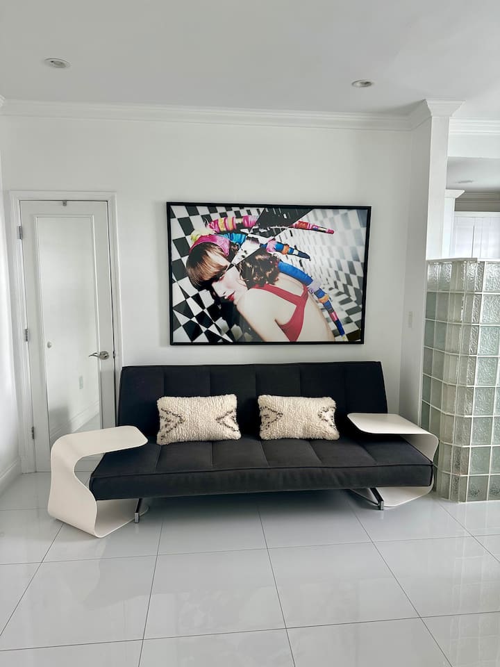 Beautful 1 Bedroom With Pool And Beach Access - Miami Beach, FL