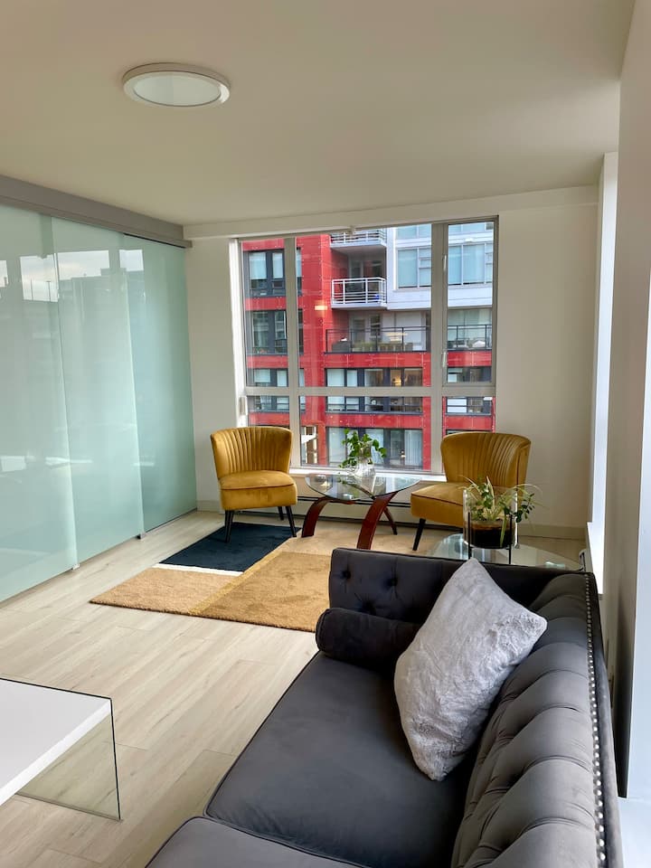 Modern Downtown 2b/2b/parking In Trendy Chinatown - Vancouver