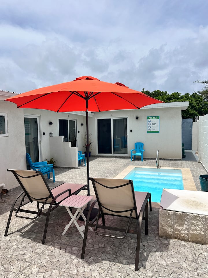 12-sleeper Local City Home W/ Pool, 3min To  Beach - Aruba