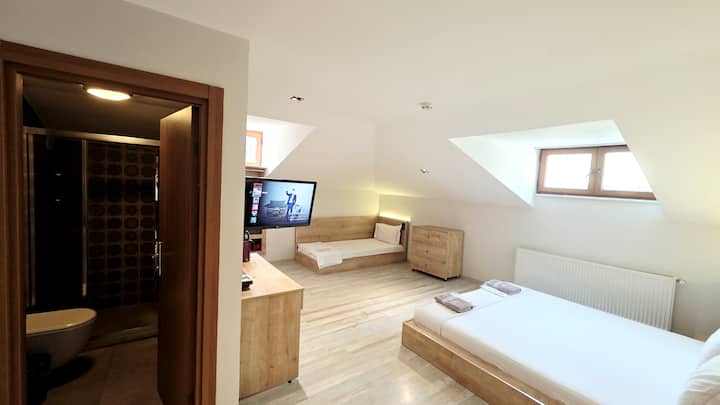 Mil / Old City 2nd Floor Room 05 - İstanbul