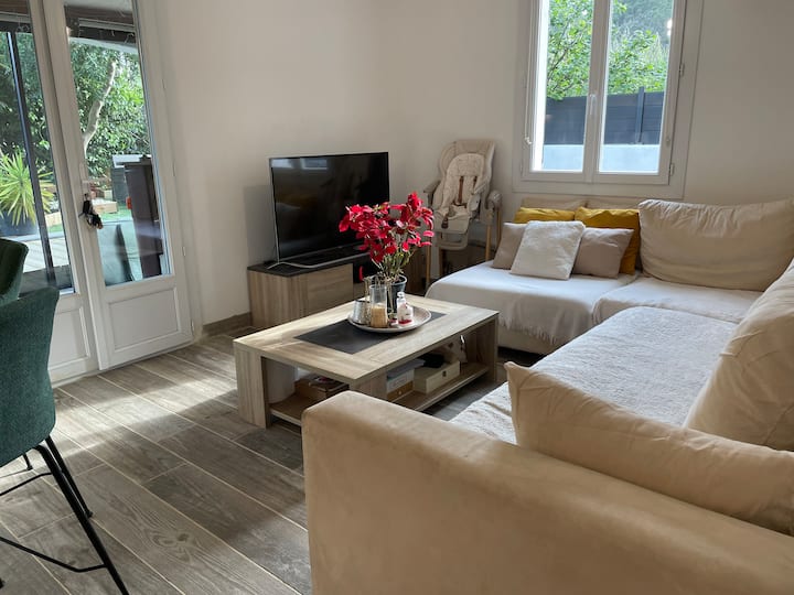 Havre De Paix Jaccuzi Privé 
Vue Unique - La Seyne-sur-Mer