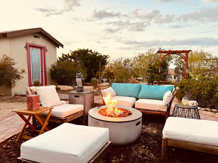 Hot Tub Stargazing, Fire Pit | Golden Hour Annex - Joshua Tree, CA