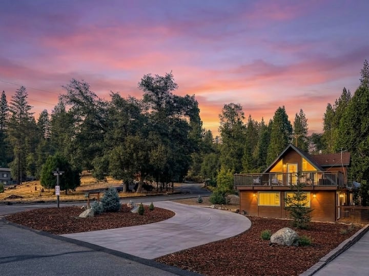 Yosemite Cabin W/arcade & Game Loft • Family Fun - Yosemite National Park, CA