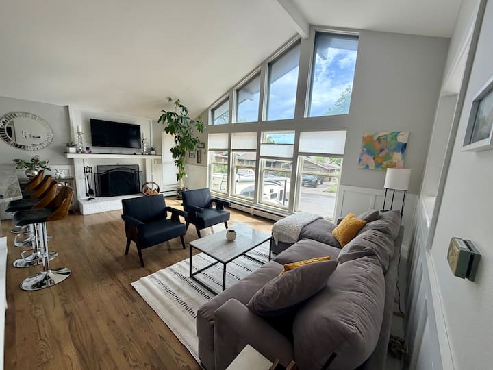 Flatiron Views | Walkable Nobo | 4br 3ba - Boulder, CO
