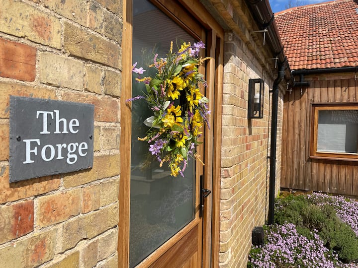 Sparham Hall Farm - The Forge - Norfolk