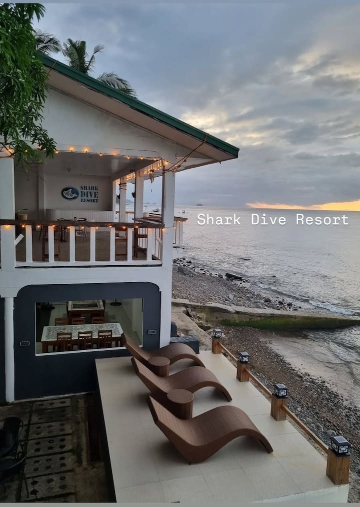 Resting In A Pool Close To The Beach_triple Room5 - Mabini