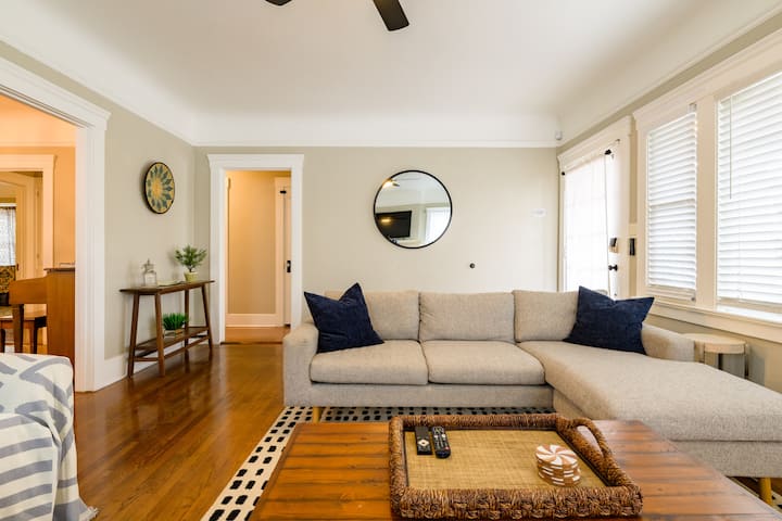 Craftsman Home, Sleeps 6 Near Monterey - Salinas, CA