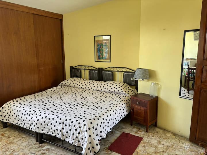 Amplia Habitación Con Terraza, Centro De La Ciudad - Córdoba, Mexico