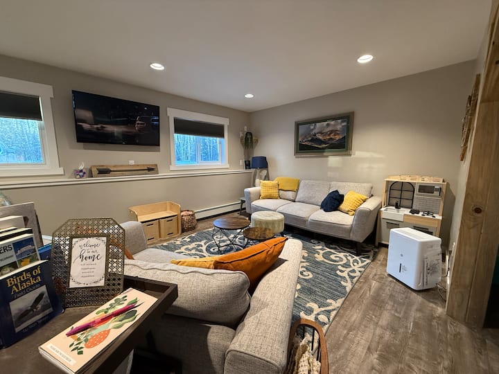 Ak North Getaway* Anch Hub 12 Mins From Airport - Anchorage