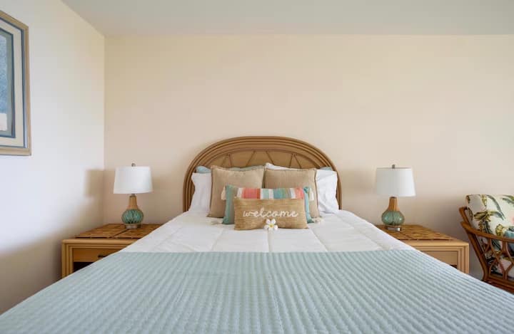 Oceanfront!!!  Paradise In Kona!  Best Location!! - Kailua-Kona, HI