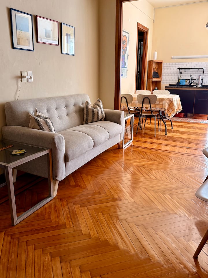 Increíble Apartamento En Av. 18 De Julio Cordón - Montevideo