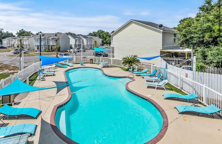 Ocean Breeze Vacation Townhome. Promotion Timenow! - Biloxi, MS