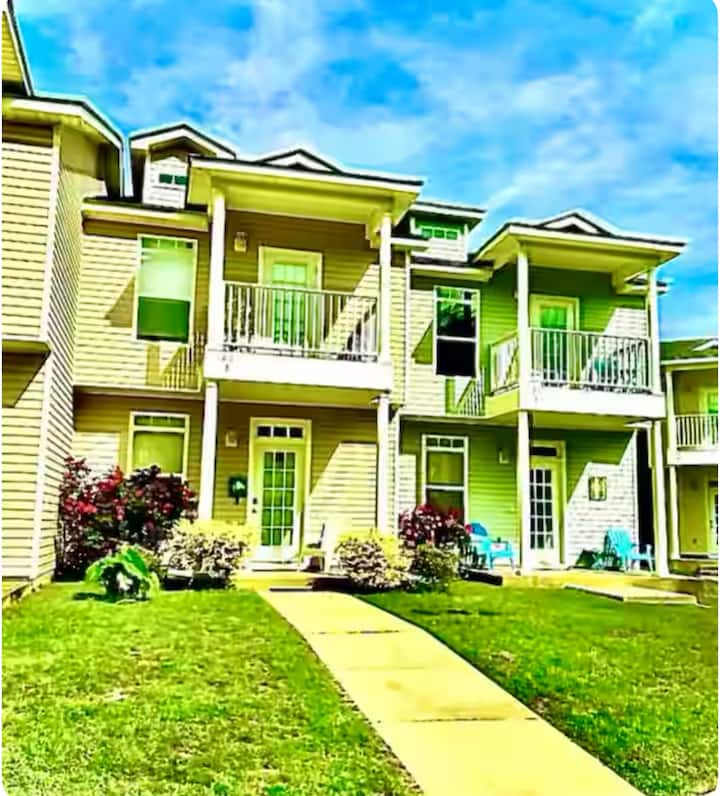 Ocean Breze Vacation T House 3b-3h Pool Gate Beach - Biloxi, MS