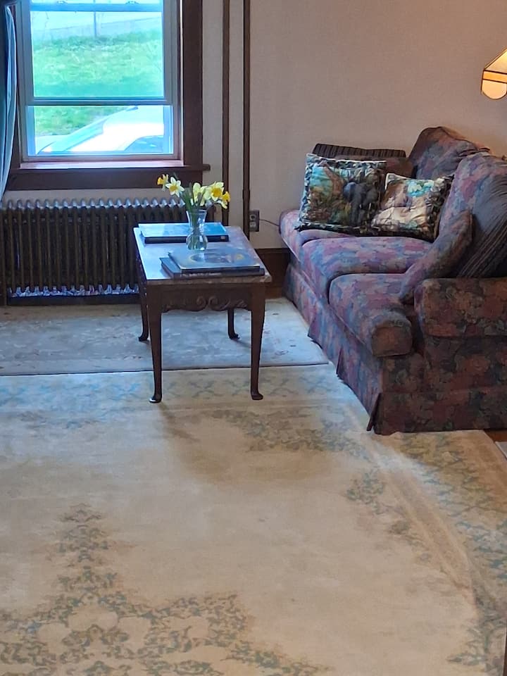 Spacious 3br Waterfront Haven @The Hudson
Nearhits - Rhinebeck, NY