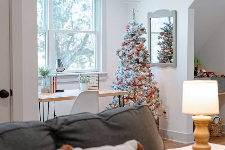 Loft Apartment: Beautiful Farm And Country Views - Mooresville, IN