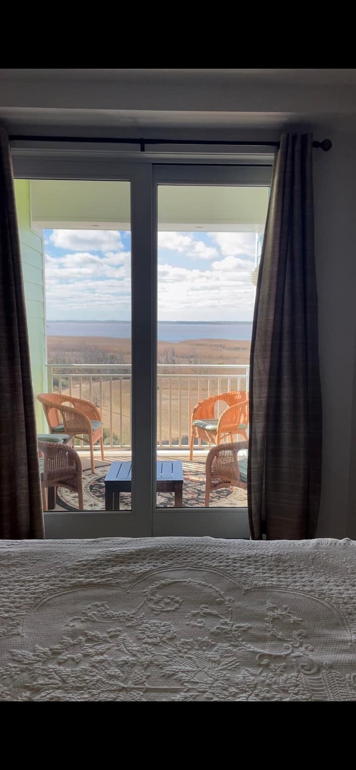 Sunset Retreat - Virginia Beach, VA