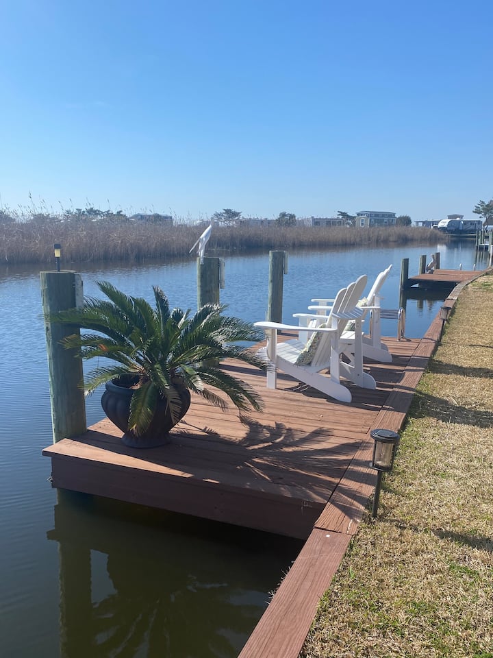 Waterfront On Back Bay In Sandbridge. - Virginia Beach, VA