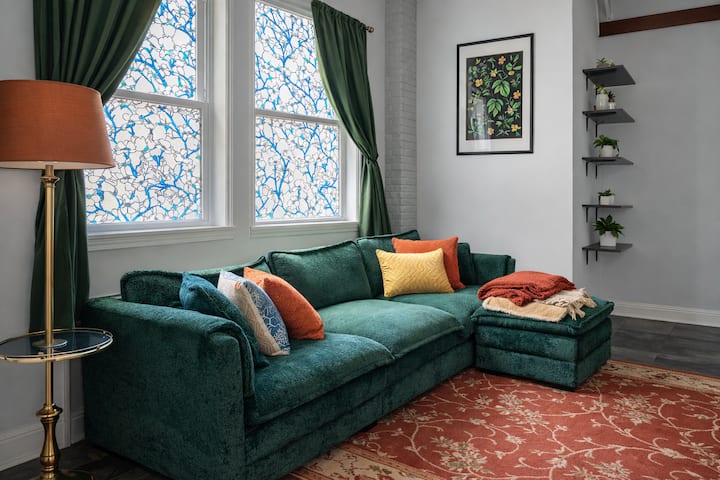 Inviting King & Queen Flat •Parking •Laundry •Pets - Buffalo, NY