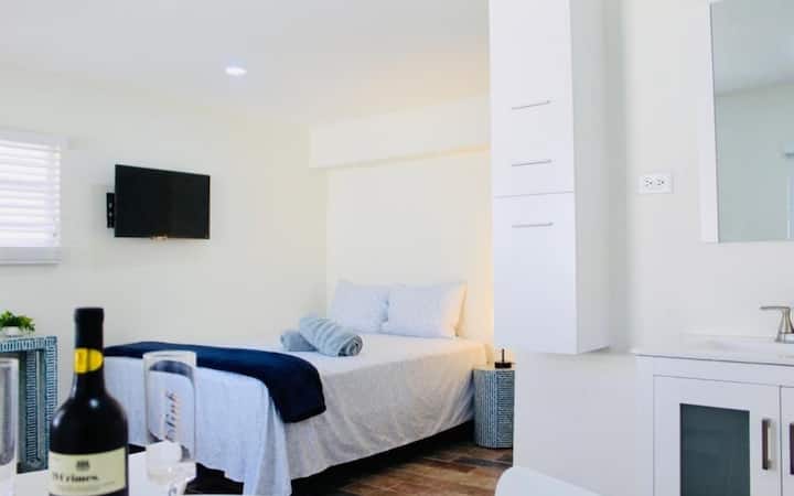 Miliky Studio 2-mins To The Beach - Aguadilla
