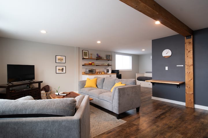 Modern Farmhouse With Comfort, Style And A View - Ellensburg, WA