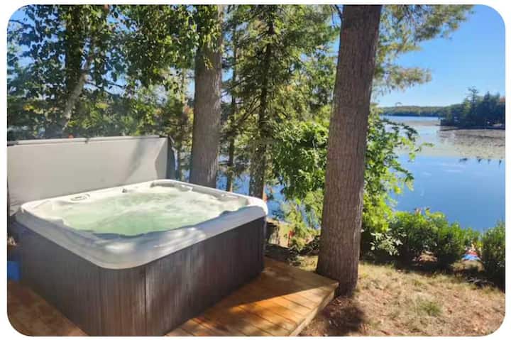 Lake Fall Colors | Heated Pool, Hot Tub | Fire Pit - Kawartha Lakes