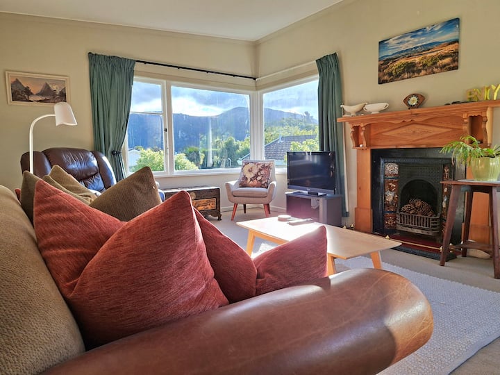 Cosy Cottage By The Park (Flat Rate) - Te Anau