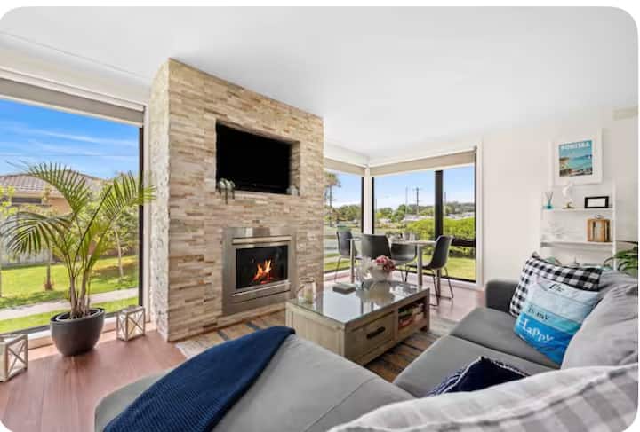 Bliss-double Spa-gas Log Fire-outstanding Location - Mornington