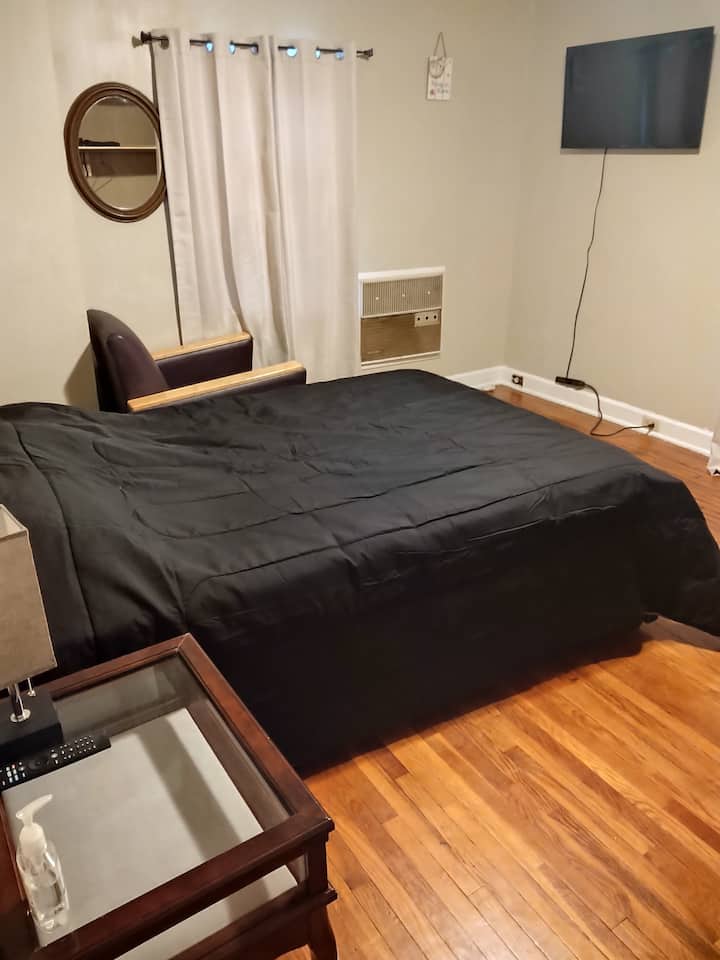 (Room #1)private 1 Bedroom Shared Bathroom - Elmira, NY
