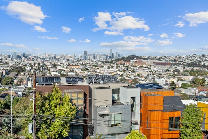 Sunny Bernal Heights Home With Skyline Views - San Francisco, CA