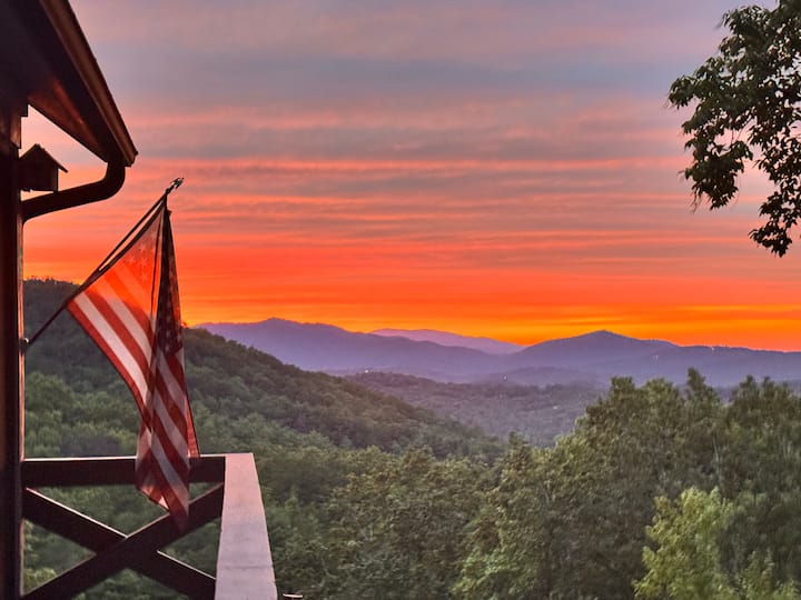 *Specials* Incredible Sunset View/firepit/king Bed - Cherry Log, GA